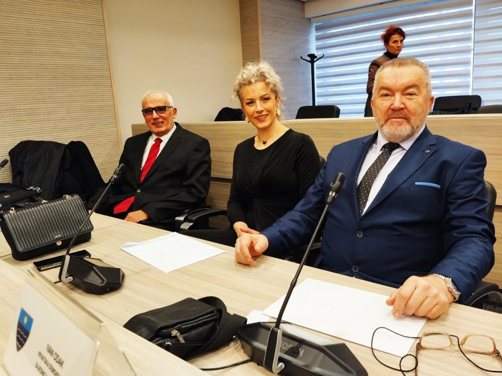 Zašto ignorirate zdravstvene djelatnike? - Obican radio